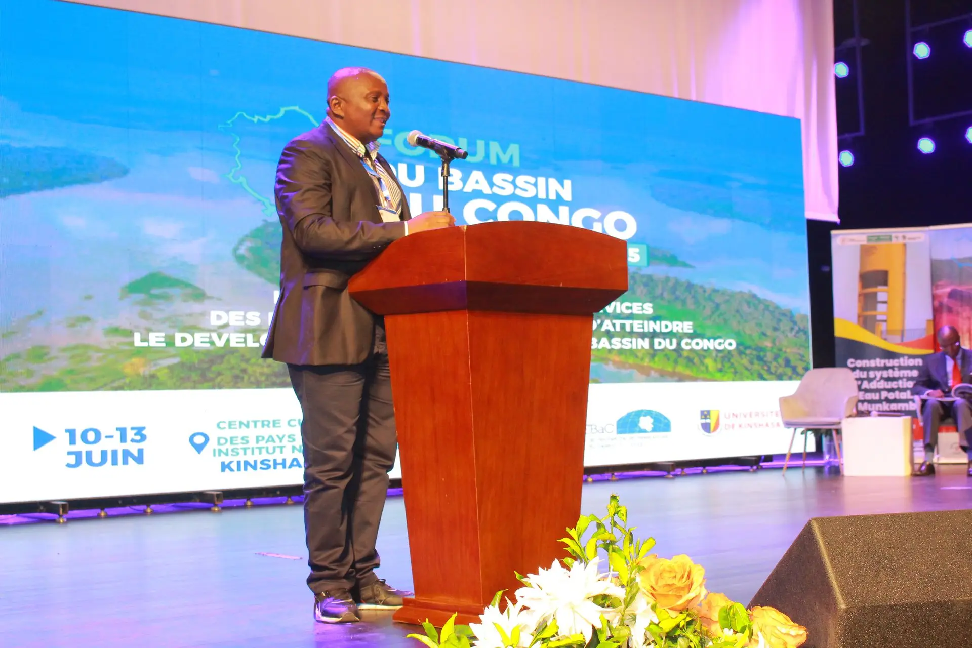 L’eau au cœur de l’innovation : un appel à la réflexion et à l’action par le Professeur Jean ...